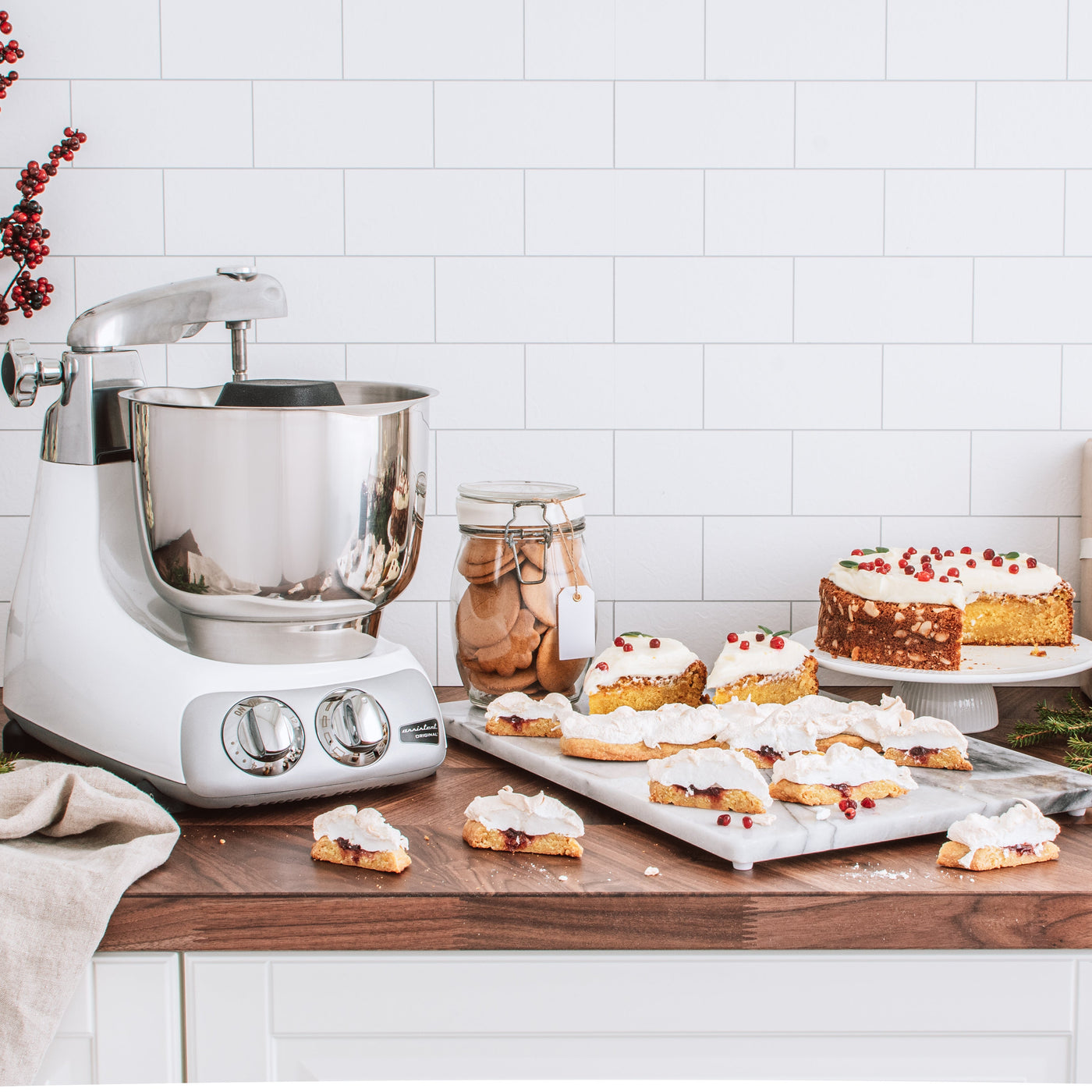 Ankarsrum Assistent Original Mixer AKM6230 — KitchenKapers